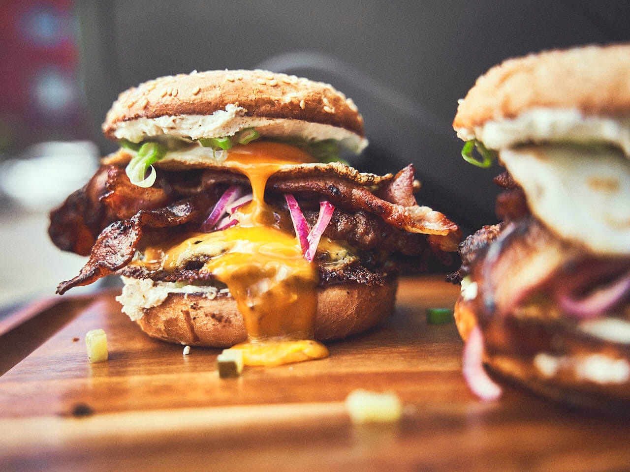 Rezept für den ultimativen Texas Bacon Burger | BURNHARD